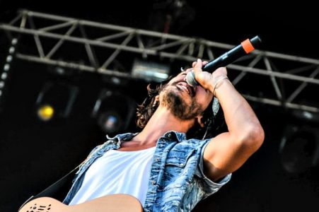 Le micro : l’accessoire essentiel pour le chant